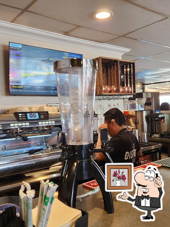 The District Cafe, Bakersfield - Restaurant menu, prices and reviews