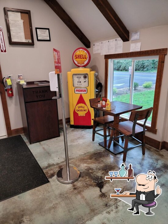 Tommy's Burger And Dogs, Washington Crossing - Restaurant menu, prices ...