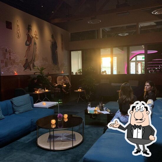 Moongate Lounge, San Francisco - Restaurant menu, prices and reviews