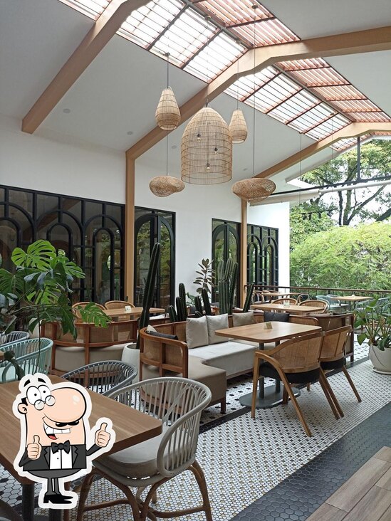 Reveuse Resto restaurant, Bandung - Restaurant reviews