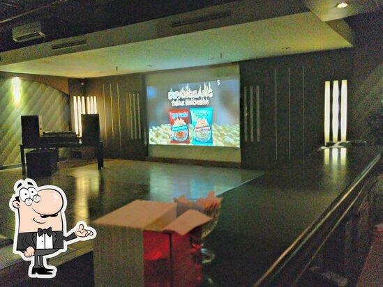 Exclusive Lunar Men's Spa pub & bar, Bandung - Restaurant reviews