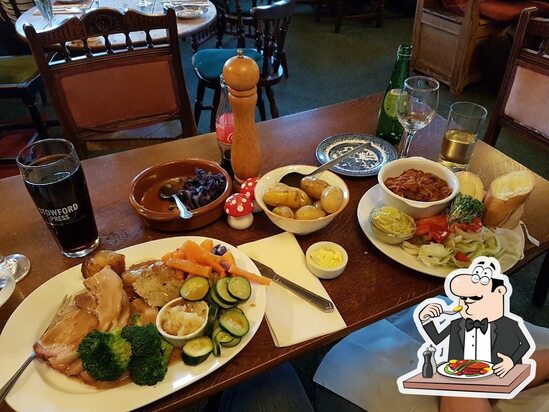 Menu at New Inn pub & bar, Pembridge, Market Square