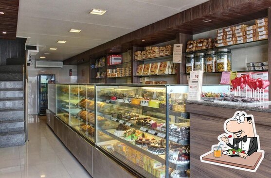 Breadliner, Surat, G-4 - Restaurant reviews