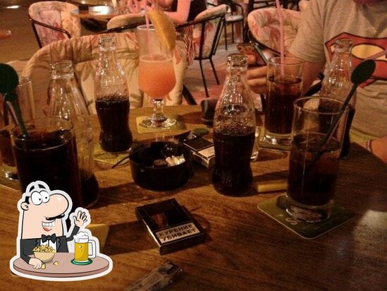 Kleo's Cocktail Bar & Night Club, Peyia - Restaurant reviews