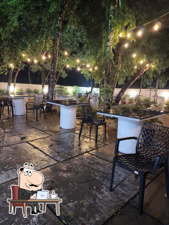 Moon's Dine, Alappuzha - Restaurant menu, prices and reviews