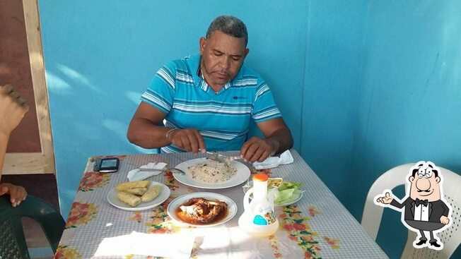 El Hollo super fría Felipe pub & bar, Dominicana - Restaurant reviews