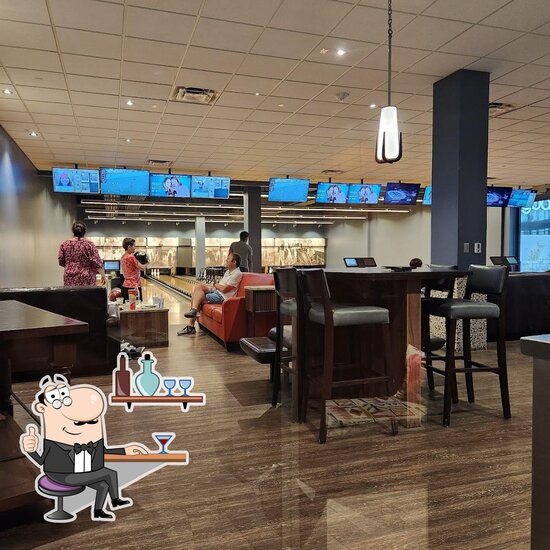 Pinstripes, Norwalk - Restaurant menu, prices and reviews