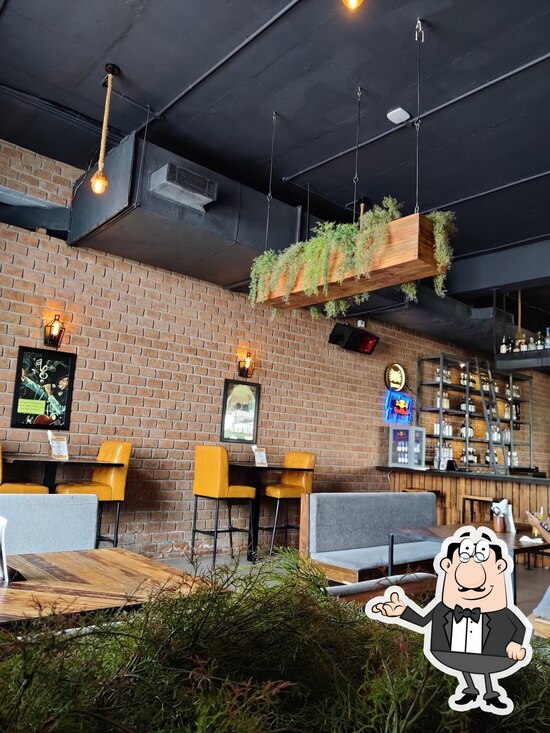 SHOUT Bar & Cafe, Chennai - Restaurant menu, prices and reviews