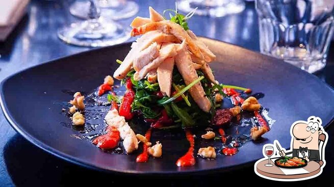 Menu at Signatures restaurant, Tweed Heads, 2/30 Wharf St