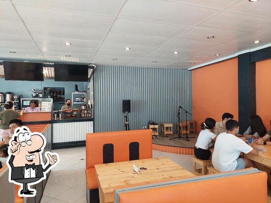 Wingettes Carcar restaurant, Carcar City - Restaurant reviews
