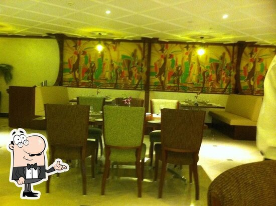 Raviz Center Point Hotel, Dubai - Restaurant menu, prices and reviews