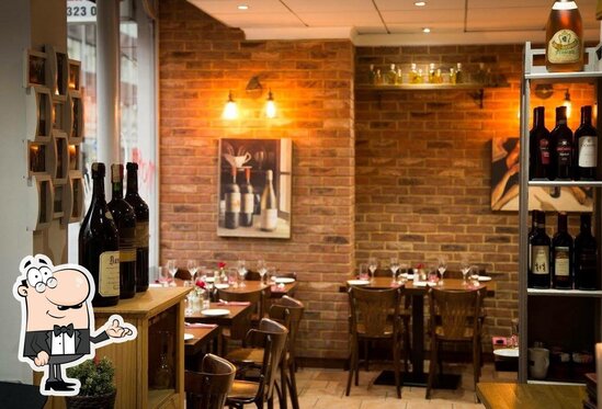Giotto Italian Restaurant & Pizza, London - Restaurant menu, prices and ...