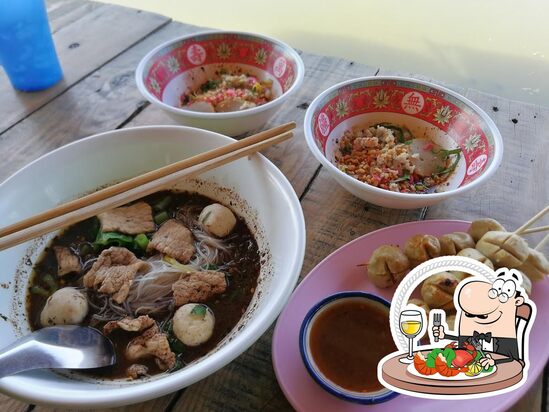 Menu at เกี้ยว ก๋วยเตี๋ยวเรือ 10 บาท สาขาวัดไผ่หูช้าง restaurant, Phai ...