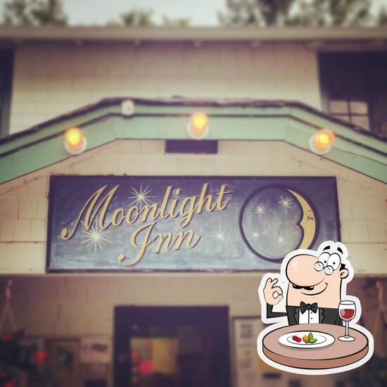 Moonlight Inn, 106 1 Ave in Canada - Restaurant reviews