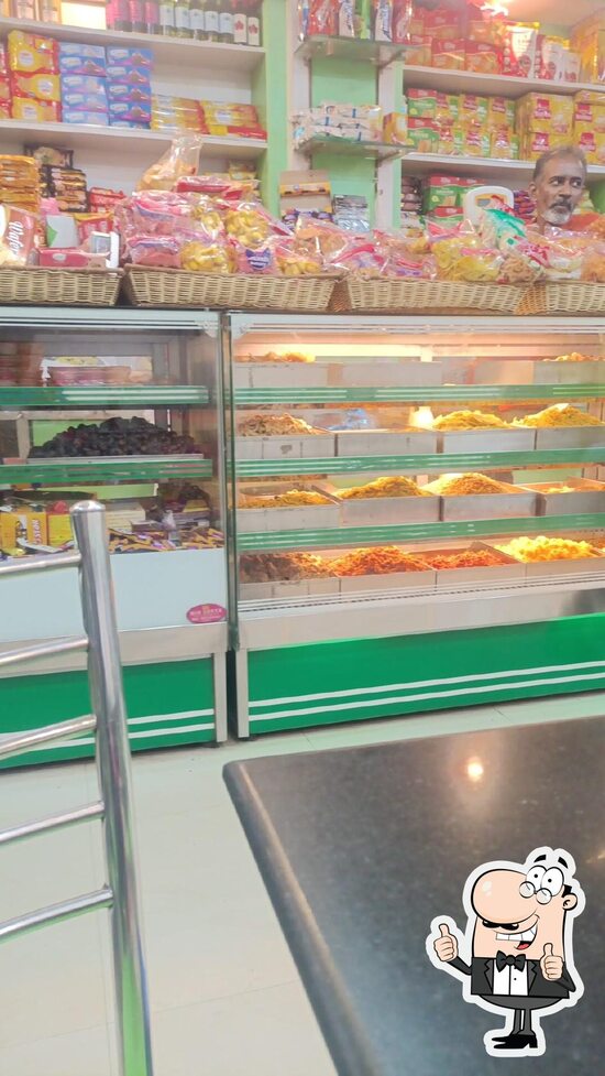 Menu at Munch Bakery, Manapparai