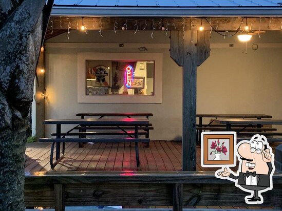 Menu at Pirates Deck pub & bar, Oak Island, E Oak Island Dr