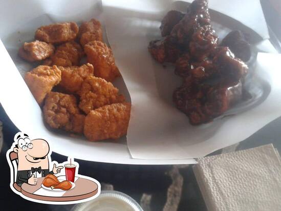 Wingstop, Leon, Plaza Palmas - Restaurant reviews
