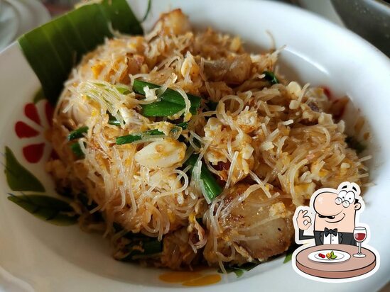 ปัญญาลาบก้อย Panya Premium ESAN food restaurant, Mueang Chiang Rai ...