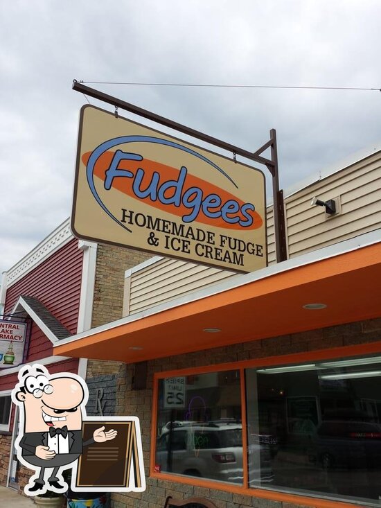 Fudgees Homemade Fudge & Ice Cream in Central Lake - Restaurant reviews