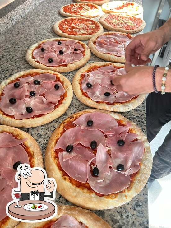 Pizza Basco-Landaise 24/7 Labenne parking du Weldom, Centrakor, Norauto ...