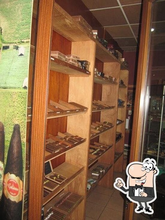 Puro Humo Cigar Lounge (Tabacalera Galiano), Santo Domingo - Opiniones ...