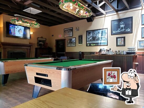 Six Mile Pub + Eatery in View Royal - Restaurant menu and reviews