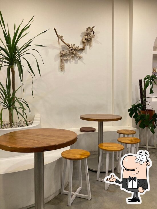Haruna Cafe, Pontianak - Restaurant menu, prices and reviews