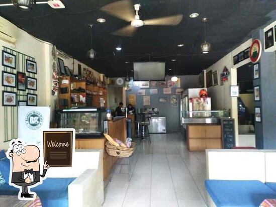Bamboo Shack pub & bar, Bandung, Jl. Ir. H.Djuanda No.462D - Restaurant ...