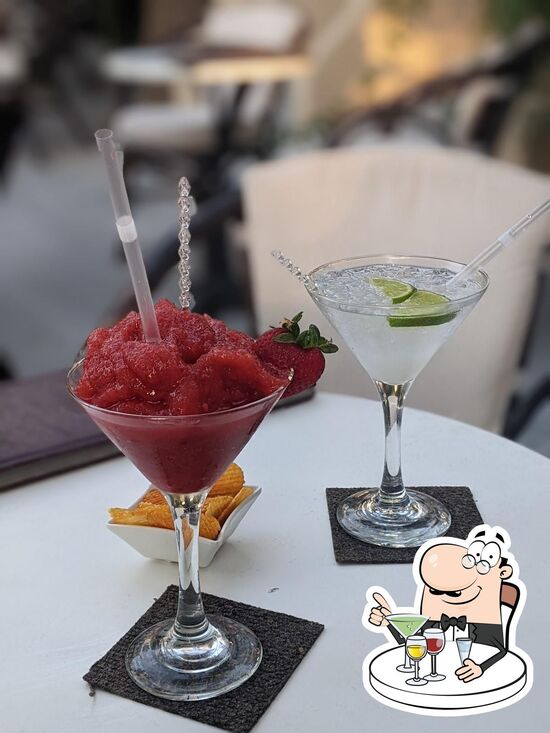 Dorians Bar, Perissa - Restaurant reviews