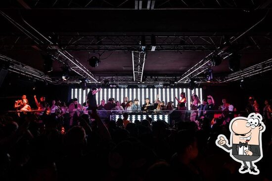 Arena Night Club in Los Angeles - Restaurant menu and reviews