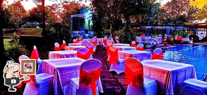 Sutan Raja Hotel Manado, Manado - Restaurant reviews