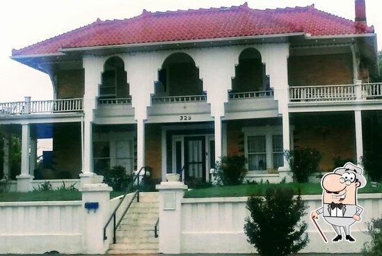 Flower Bluff Manor LLC, Sulphur - Restaurant menu, prices and reviews