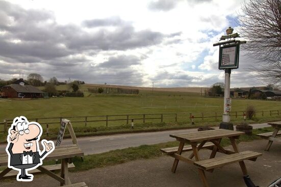 Menu at The Harrow pub & bar, West Ilsley, Main St