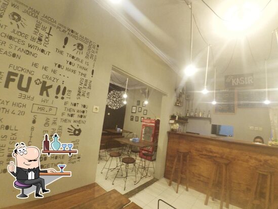 Particle Cafe, Sambigede - Opiniones del restaurante
