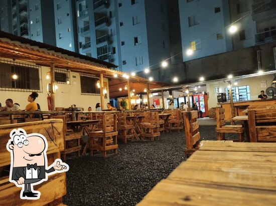 Meet Porks pub & bar, Araxá - Restaurant reviews