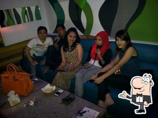 Inul Vizta pub & bar, Bandung - Restaurant reviews