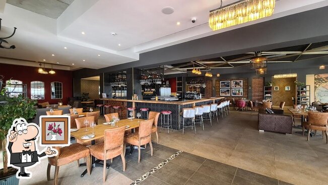 V8 Lounge & Skybar, Hartbeespoort - Restaurant menu, prices and reviews
