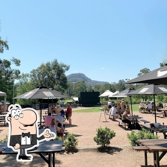 The Friendly Inn Hotel, Kangaroo Valley - Restaurant menu, prices and ...