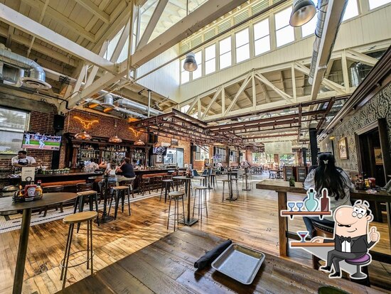 The Laundry Pub, Coronado - Restaurant menu, prices and reviews