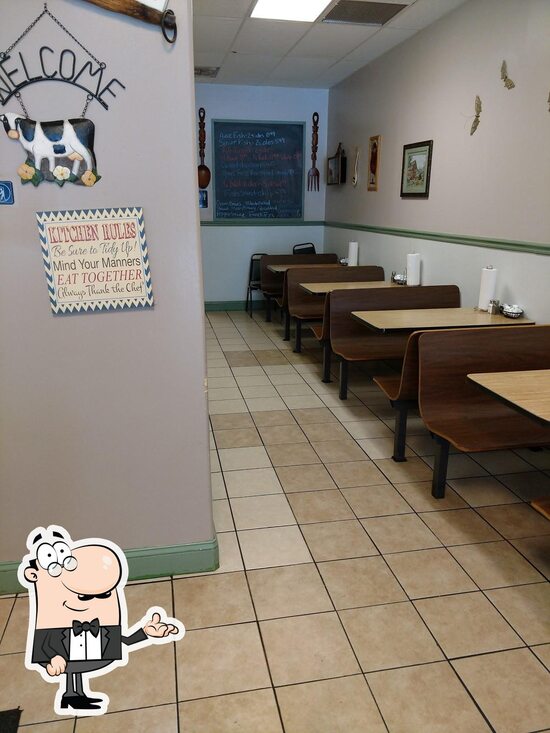 Howie's Family Restaurant, Bushnell - Restaurant menu, prices and reviews