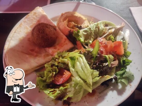 Al Badawi Street Food Corner, Almada - Restaurant menu, prices and reviews