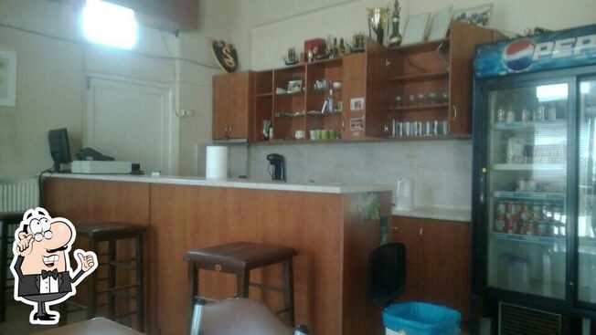 Cafe Kemo, Sapes