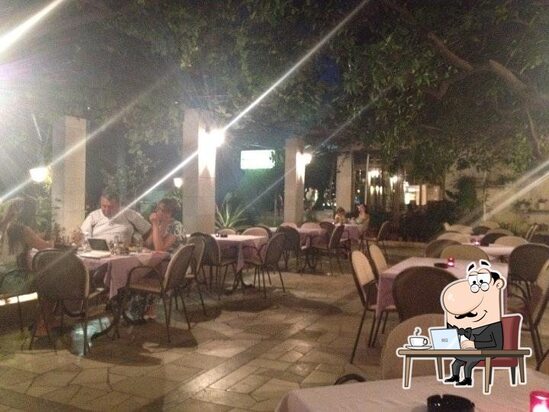 Restaurant Adria, Дрвеник - Меню, цены и отзывы о ресторане