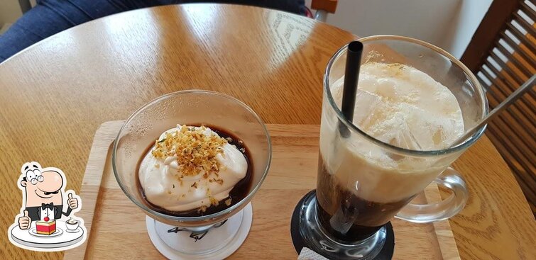 Dessert Merlion Singapore Cafe, Seoul, Wausan-ro 27-gil - Restaurant ...