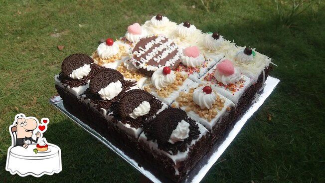 Menu at ELLA CAKE, Lamongan