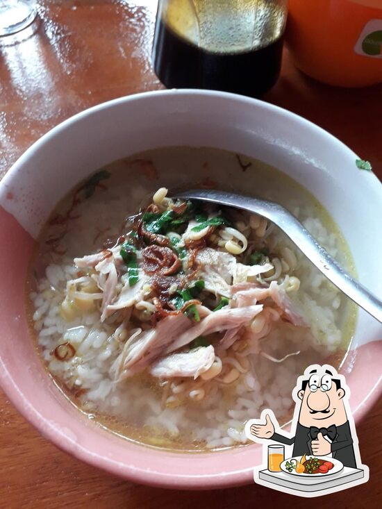 Soto Seger Solo & Ayam Kremes Bu Yani restaurant, Waringinkurung ...