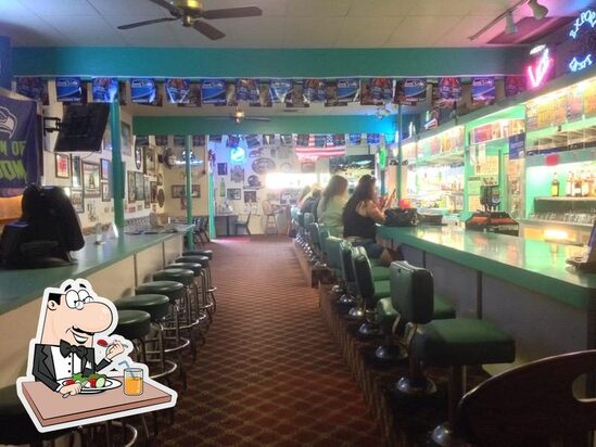 Water Hole Pub in Sumner - Restaurant menu and reviews