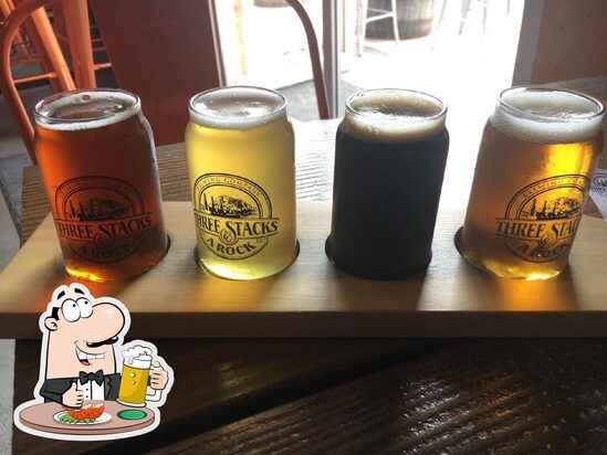 Three Stacks and a Rock Brewing in Morro Bay - Restaurant reviews