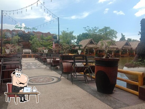 Saung Rindu Alam, Makassar - Restaurant menu, prices and reviews
