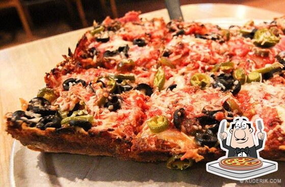 Buddy's Pizza, 17125 Conant in Detroit - Restaurant menu and reviews